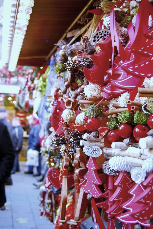 Christmas Pop- Up Stalls, Tenby Market - Pembrokeshire County Council